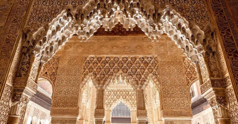 Fast-Track Alhambra & Nasrid Palaces Guided Tour - Key Points