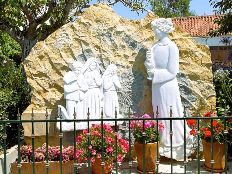 Fátima: Highlights of the pilgrims in half day private tour - Visiting the Homes in Aljustrel
