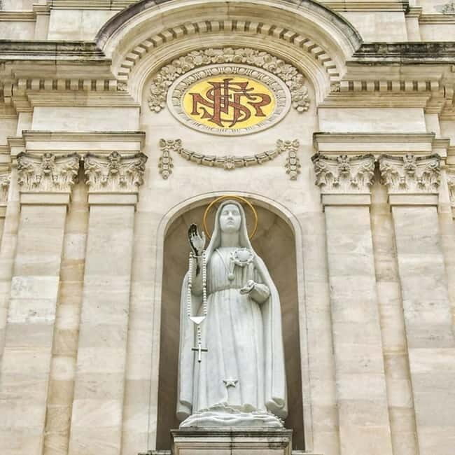 Fátima, Nazaré and Óbidos  Full-Day Tour from Lisbon - Nazaré: Coastal Energy and Breathtaking Views