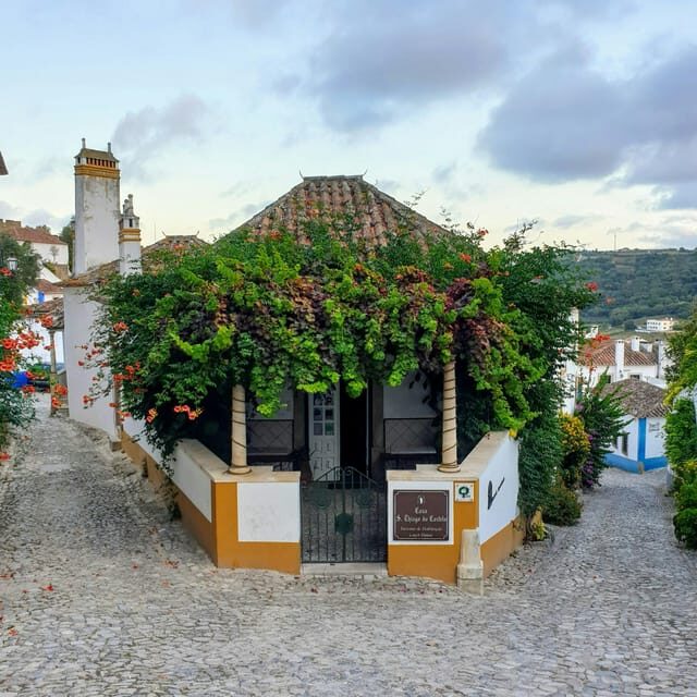 Fátima, Óbidos and Nazaré - Full Day Tour - Discover the Magic of Portugal - Nazaré: A Coastal Spectacle