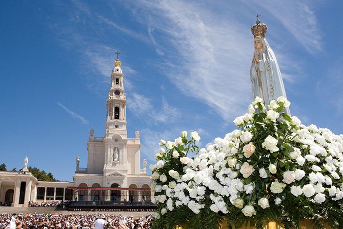 Fátima, Óbidos and Nazaré Private Tour from Lisbon - A Deep Dive into the Day Trip