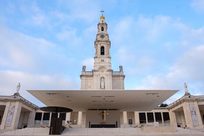 Fatima, Obidos and Nazaré Tour (8 hours) - Exploring Portugal’s Religious Heart at Fatima