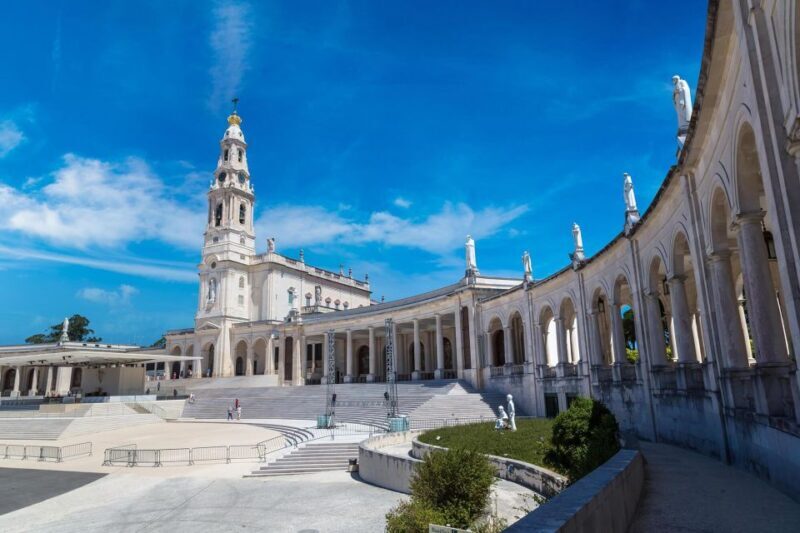 Fátima, Óbidos e Nazaré - Small Group - Authentic Value and Travel Tips