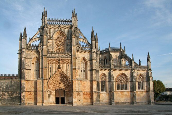Fátima Private Full Day Sightseeing Tour from Lisbon - The Sum Up