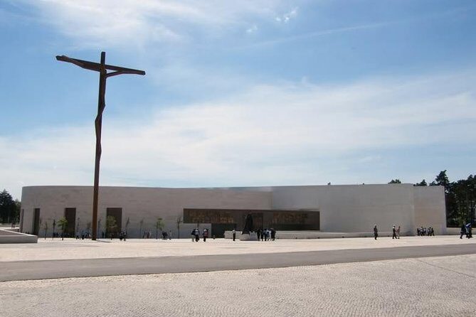 Fatima Private Personalized Half Day Experience from Lisbon - FAQs