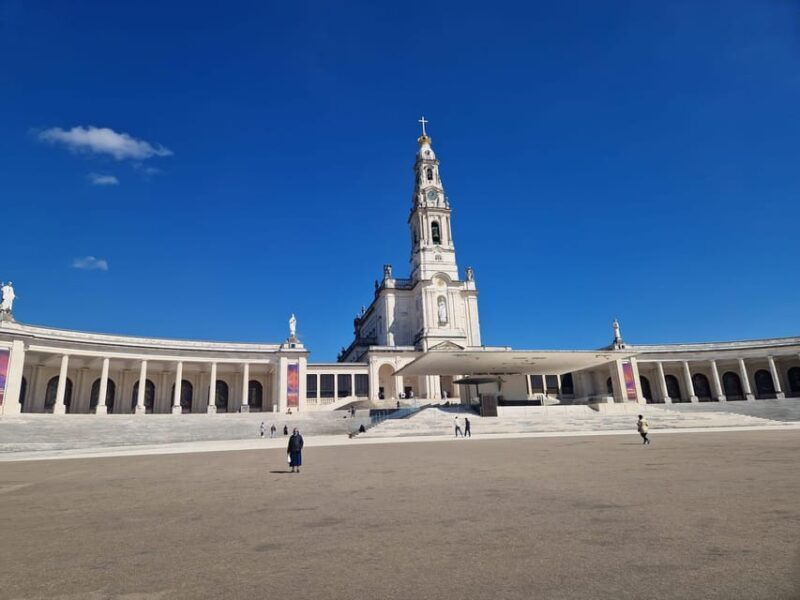 Fatima Sanctuary and Pastorinhos Village Day Trip from Porto - An Introduction to the Fátima Experience