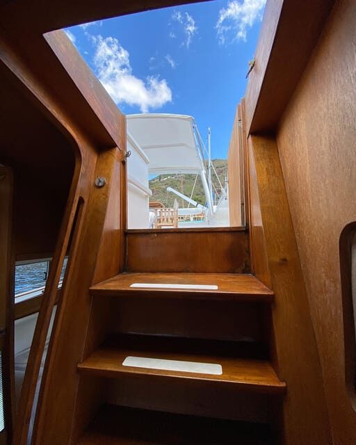 Favignana e Levanzo: tour condiviso Yacht Shalimar IV - An In-Depth Look at the Tour