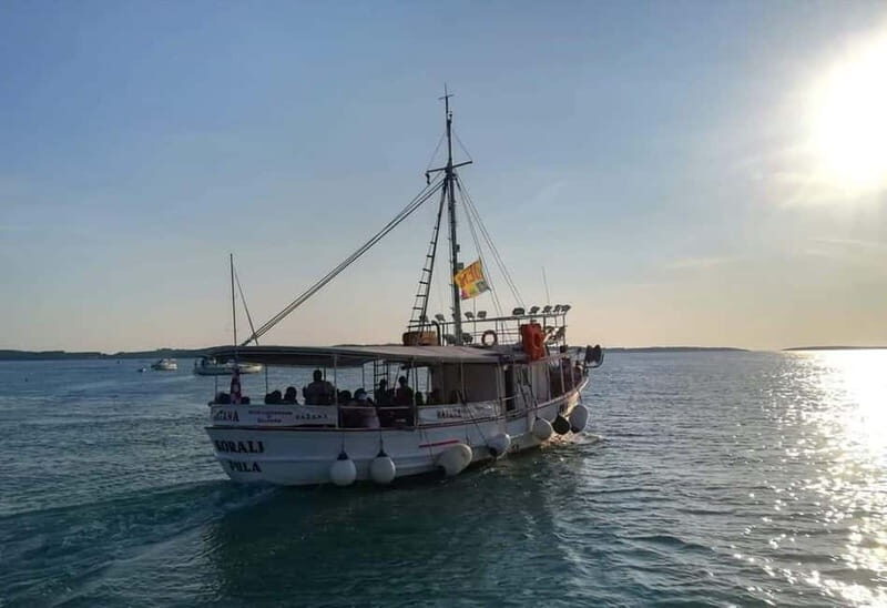 FAZANA PRIVATE Koralj Boat Tour Galebove stijene- NP Brijuni - Introduction to the Tour