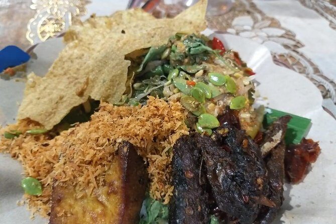 Female Driver / Taste The Unique Indonesia's Street Food - Key Points