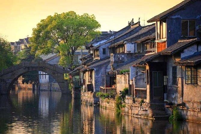 Fengjing and Xitang Water Town Private Day Tour from Shanghai - Key Points