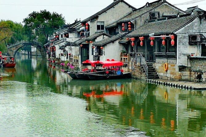 Fengjing and Xitang Water Town Private Day Tour from Shanghai - Authentic Experiences and Authenticity