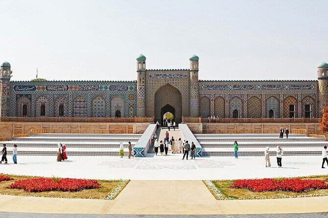 Fergana Valley private tour from Tashkent by train - The Experience: A Deep Dive into the Two-Day Itinerary