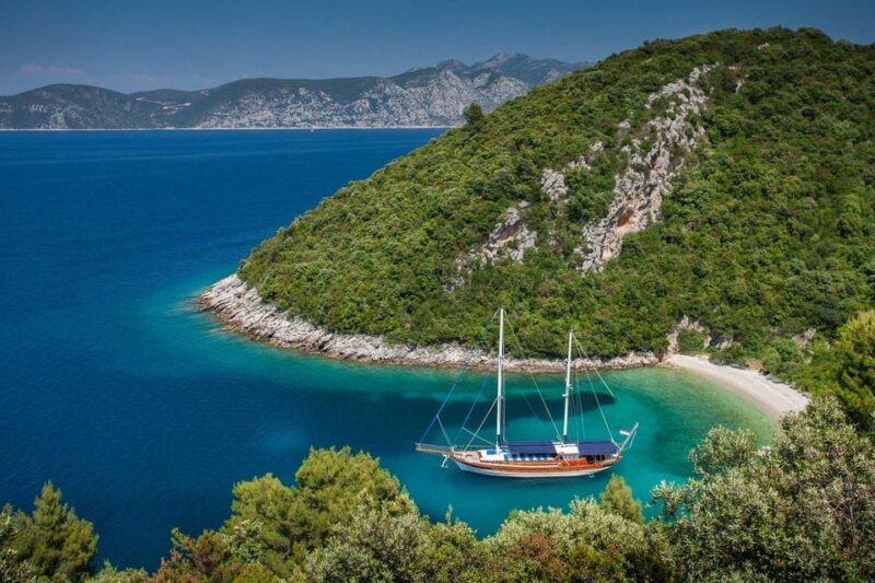 Fethiye: 12 Islands Boat Tour with Lunch and Hotel Pickup - Who Should Book This Tour?