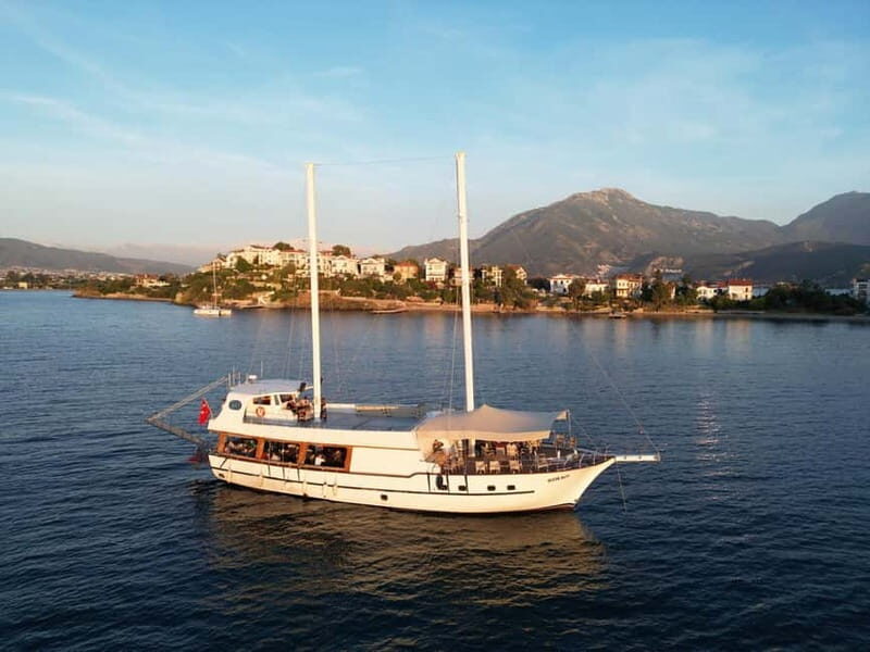 Fethiye: 12 Islands Boat Tour with Lunch and Transfer Option - The Lunch Experience