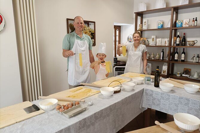 Fettuccine & Ravioli Class in Assisis Home-Style Cooking School - An Authentic Culinary Experience in Assisi