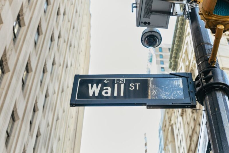 Financial Crisis Tour - The Review: Authentic Reactions and Practical Insights
