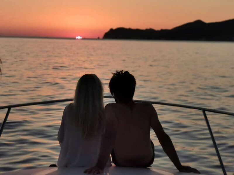 Fira: Private Day Cruise with BBQ, Drinks, & Hot Springs - Key Points