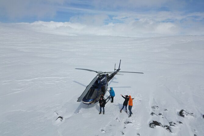 Fire and Ice Helicopter Tour: Glacier and Hengill Geothermal Area - The Itinerary in Detail
