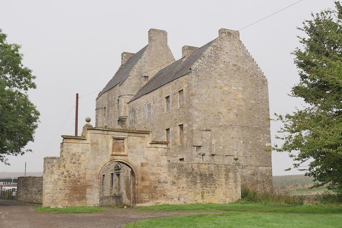 Five Outlander locations , Outlander film locations tour - Key Points