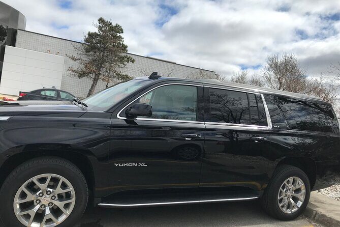 Fixed Price- Black Car service from Toronto Airport OR Niagara Falls - Who Will Love This Service?