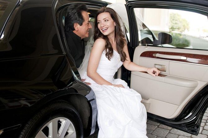Fixed Price :- Private Transfers Niagara falls Hotel OR Pearson Toronto Airport - The Vehicles: Comfort and Space