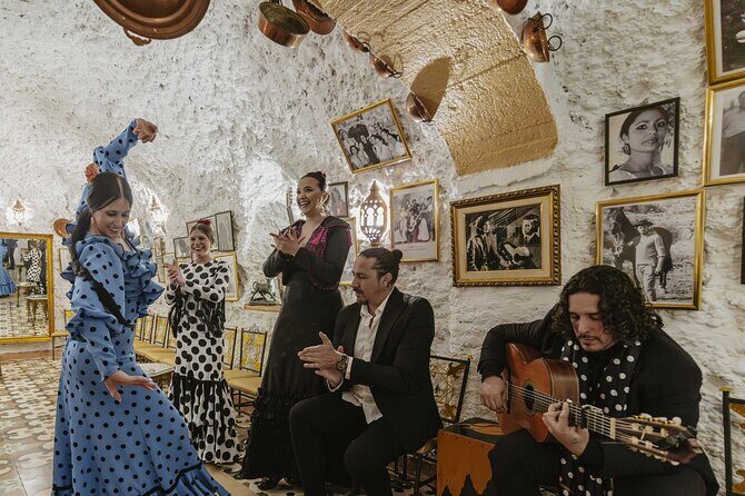 Flamenco show at Cueva Los Amayas, in Sacromonte - An In-Depth Look at the Experience