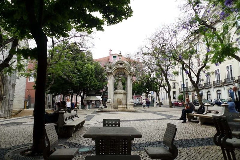 Flavors Stories of Lisbon: An authentic tour. - Key Points