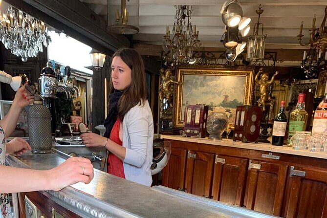 Flea Market Secrets near Montmartre: A Paris Hunt for Treasures - Exploring the Flea Market: Why It Matters