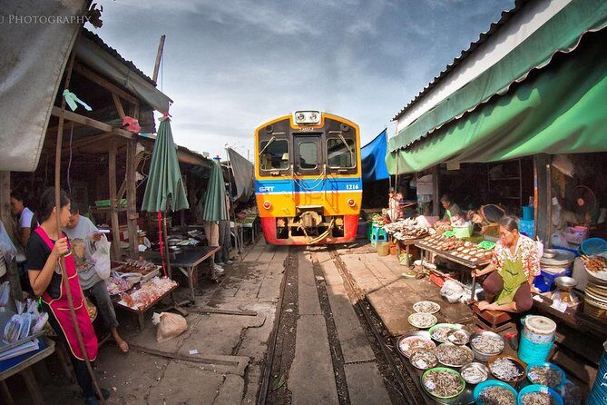 Floating Market & Railway Market Bangkok - Who Would Enjoy This Tour?