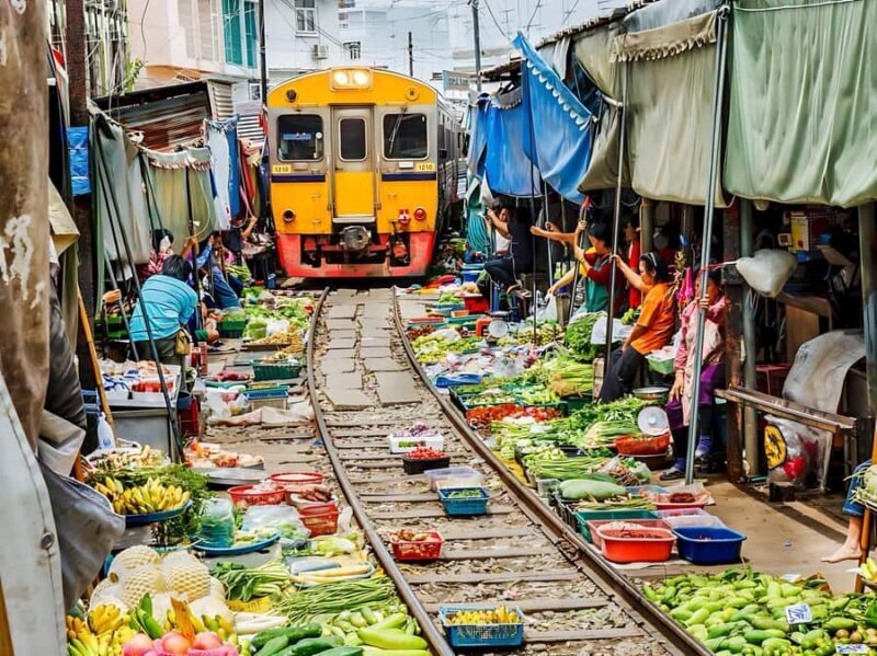 Floating Market & Railway Market  Private Tour - Exploring Thailand’s Iconic Markets: A Private Tour of Damnoen Saduak & Maeklong Railway Market