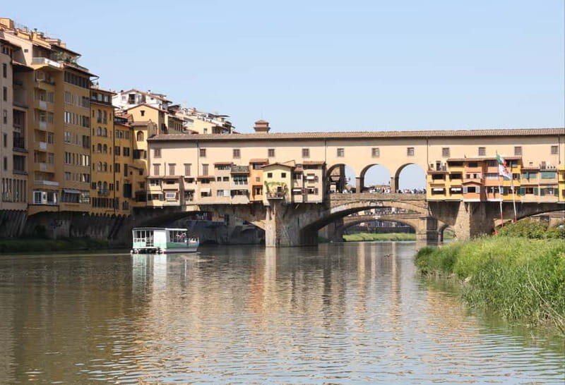 Florence: Arno River Cruise with Aperitivo - Discovering Florence from the Water