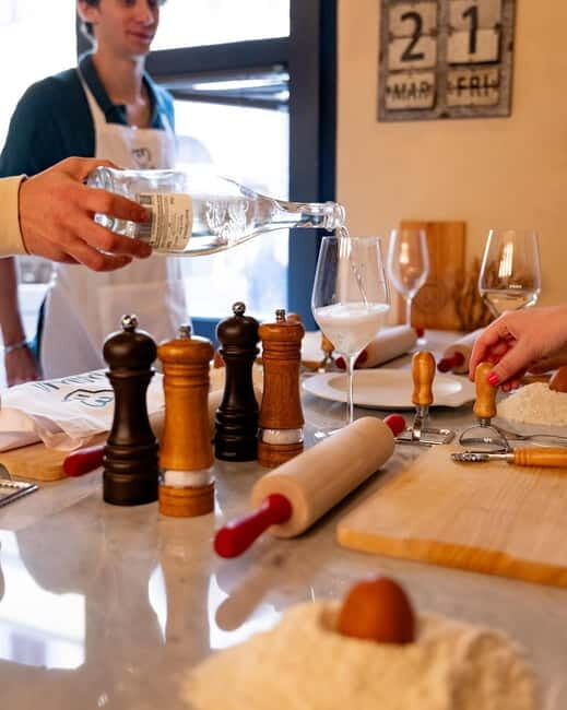 Florence: Authentic Pizza & Gelato Experience+Unlimited Wine - Who Will Love This Tour?