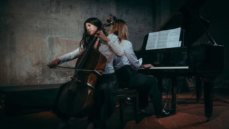 Florence: Cinematic Night at Santa Croce al Tempio - Key Points