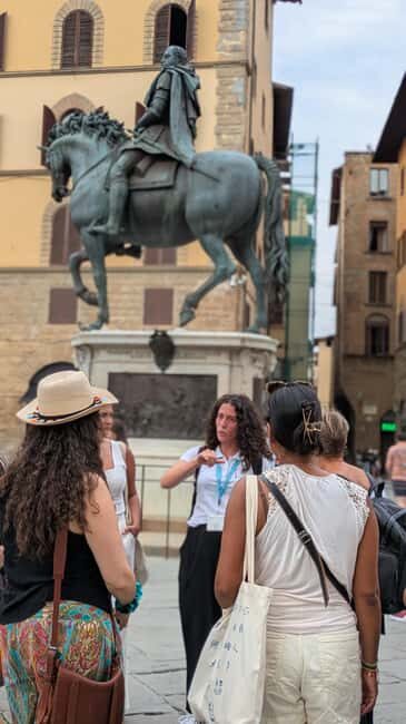 Florence: Ghost & Crimes Walking Tour with Tastings and Wine - Exploring Florence’s Haunted Past