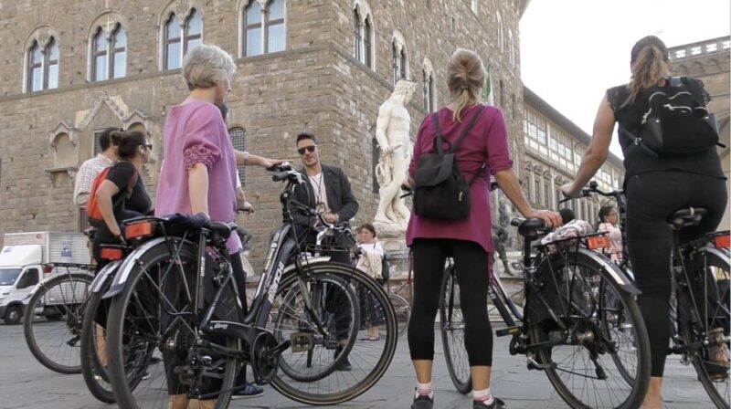 Florence: Guided Bike Tour with Piazzale Michelangelo - The Experience of Pedaling Through Florence