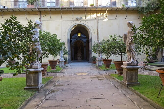 Florence Medicis Mile Walking Tour with Pitti Palace & Boboli Gardens Ticket - Who Is This Tour Best For?