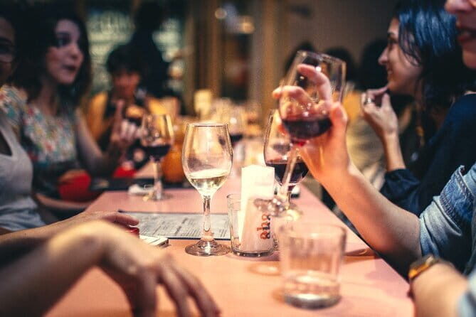 Florence Pub Crawl in the Old Town - Introduction to Florences Nightlife with a Twist