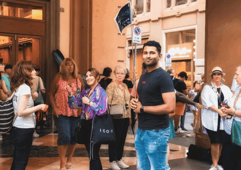 Florence: Small Group Guided Walking Tour - Exploring Florence with a Guided Footprint