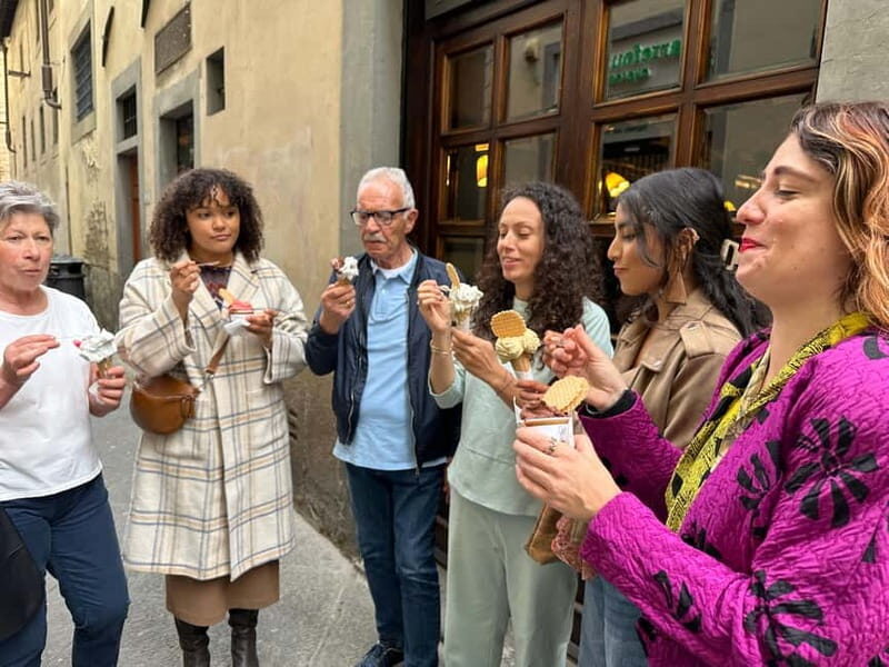 Florence: Street Food Tour with Wine & Local Guide - Sampling Tuscan Staples