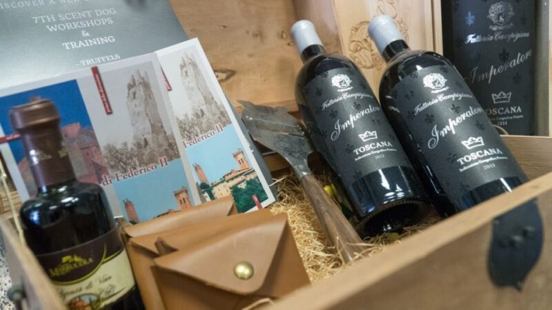 Florence: Truffle Hunting and Vinci with Lunch and Winery - Authentic Experiences Highlighted in Reviews