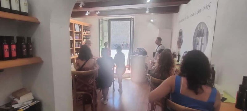 Florence Walking Tour for Women with Gelato and a Drink - What to expect and practical details