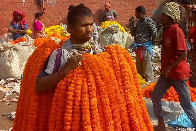 Flower Market Colors and Ganges Ghat Experience - Practical Considerations & Tour Details