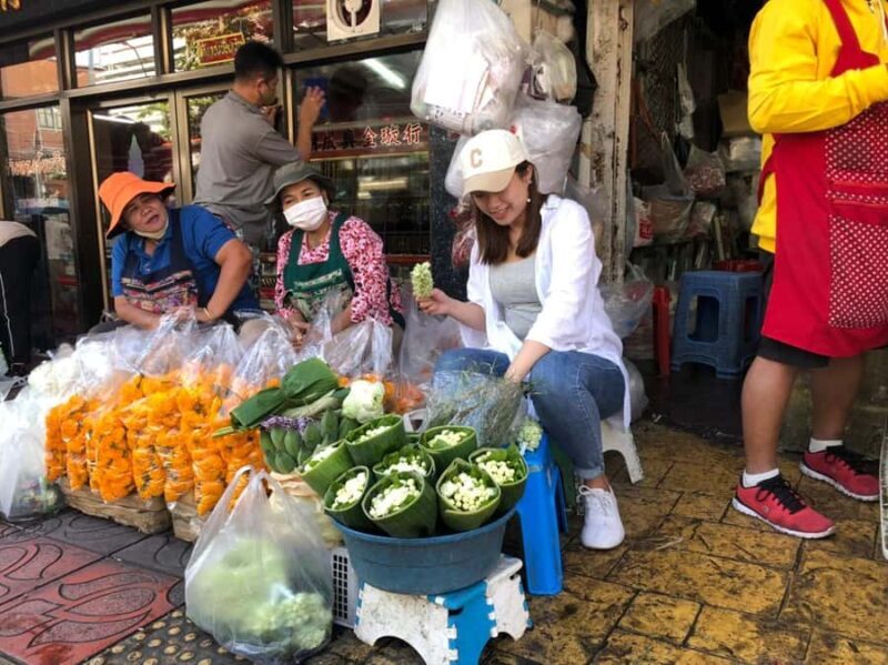 Flower Market & Floral Art: Multi-language Private Tour - Discover Bangkok’s Floral Heart: A Deep Dive into the Flower Market & Floral Art Tour