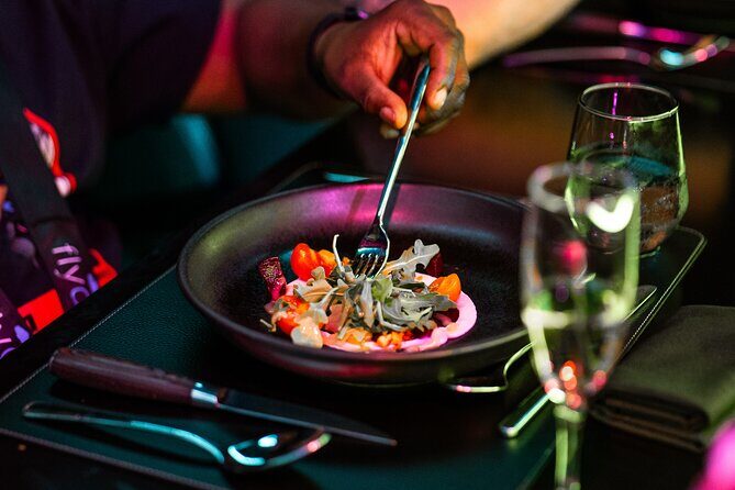 FlyDining: Sunset & City Lights Dinner Over Old San Juan - Group Size and Practicalities