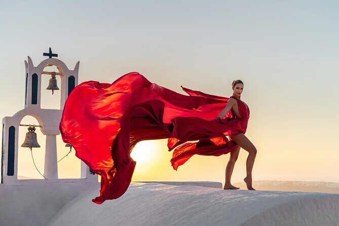 Flying Dress © Photoshoot in Santorini: Mr. President Package - Key Points