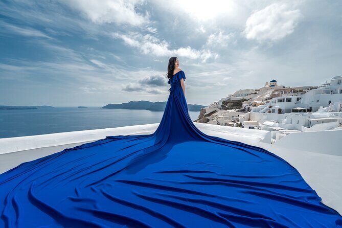 Flying Dress © Photoshoot in Santorini: Mr. President Package - What to Expect from the Flying Dress Photoshoot