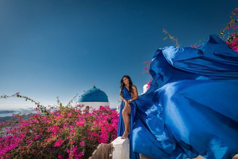 Flying dress Photoshoot in Santorini with Hotel Pickup - Key Points