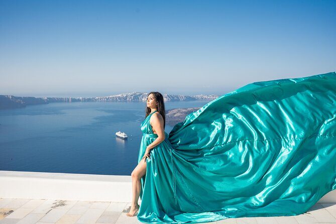 Flying Dress Photoshoot Tour in Santorini & Pick up - The Experience: What You Can Expect