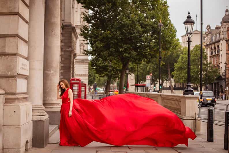 Flying dress professional photoshoot with pro photographer - Key Points