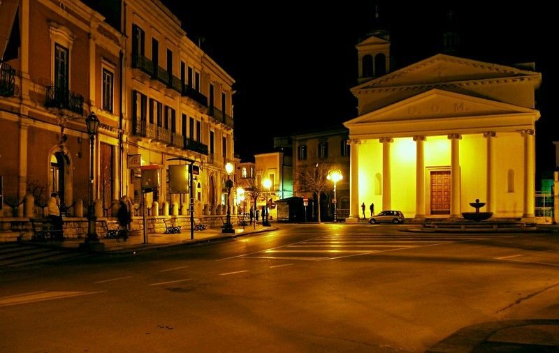 Foggia 2-Hours Private Gourmet Wine Tour with Tastings - Key Points